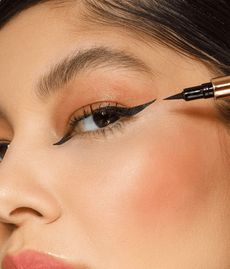PERFECT LINER | CANETA DELINEADORA PARA OLHOS